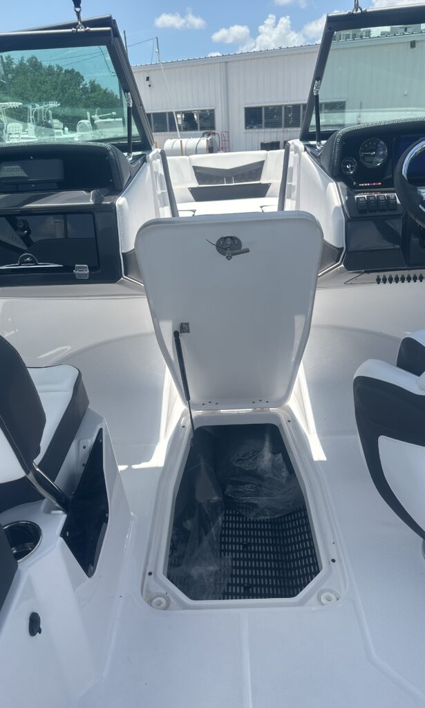 2025 Monterey M205 N-MTFB370E - RYCO Marine